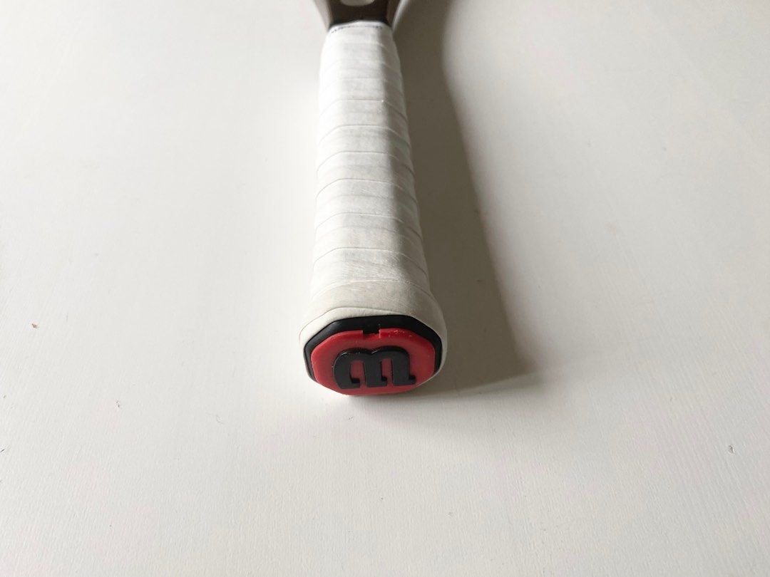 Wilson blade v8 pro, Sports Equipment, Sports & Games, Racket & Ball ...