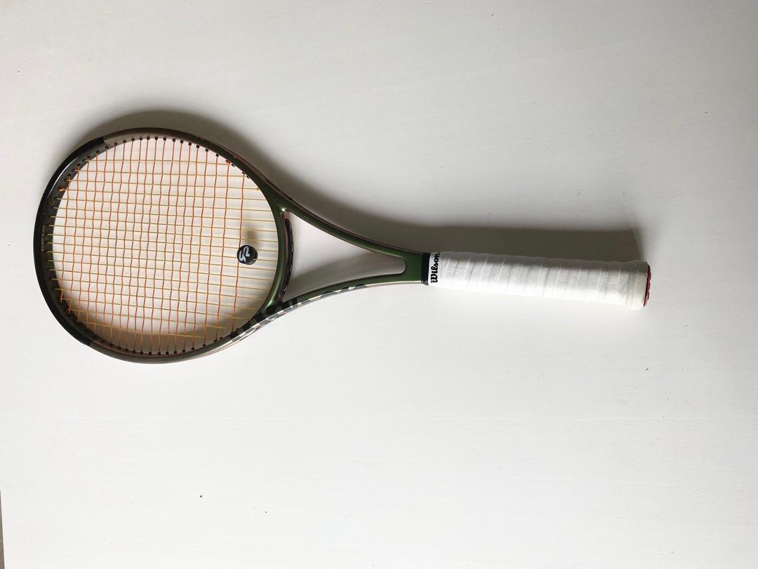 Wilson blade v8 pro, Sports Equipment, Sports & Games, Racket & Ball ...