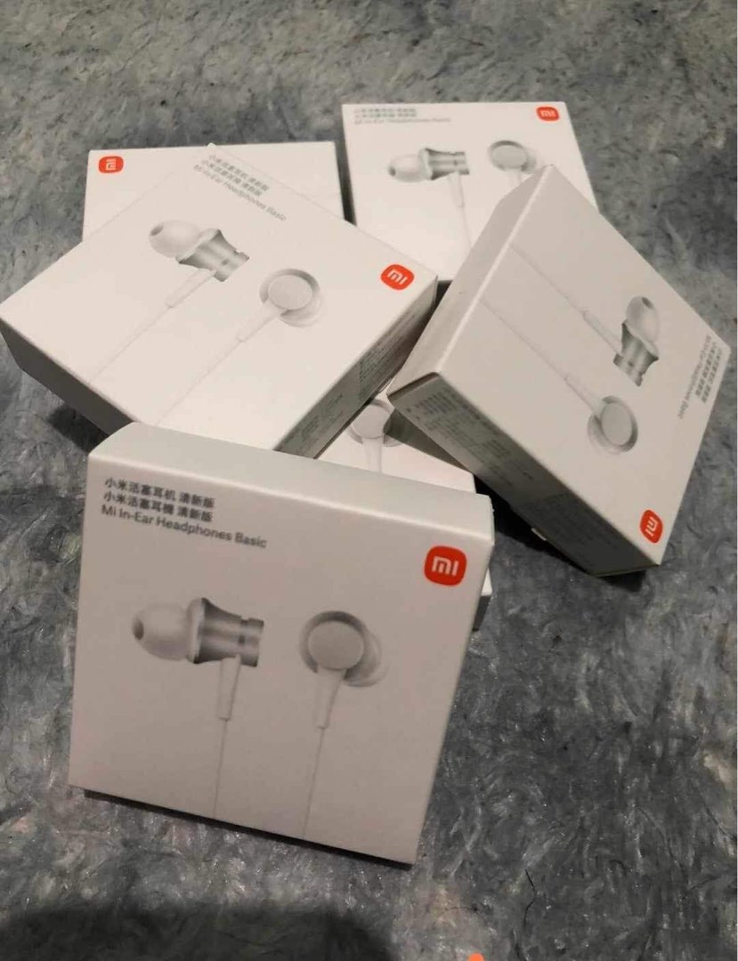 Xiaomi Basic Piston Earphone, Audio, Earphones on Carousell