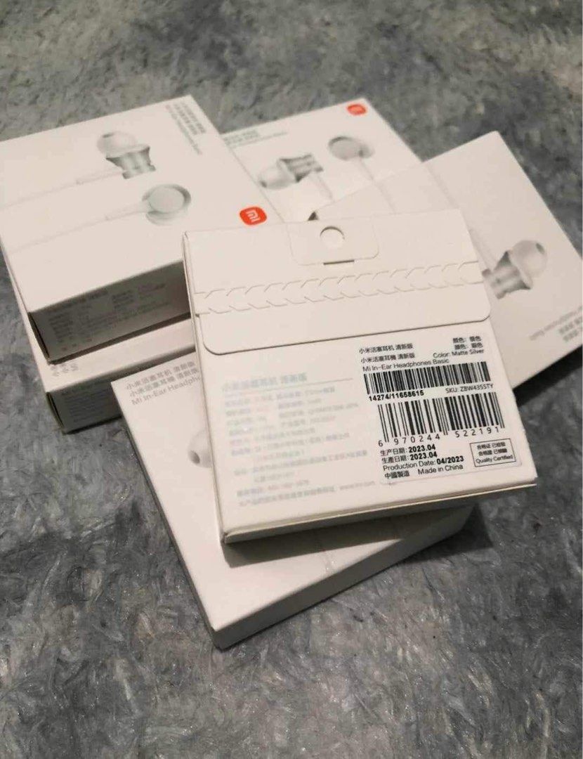 Xiaomi Basic Piston Earphone, Audio, Earphones on Carousell