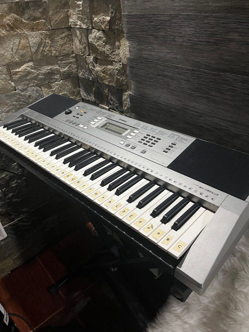 Yamaha Electronic Keyboard PSR E353, Hobbies & Toys, Music & Media, Musical Instruments on Carousell