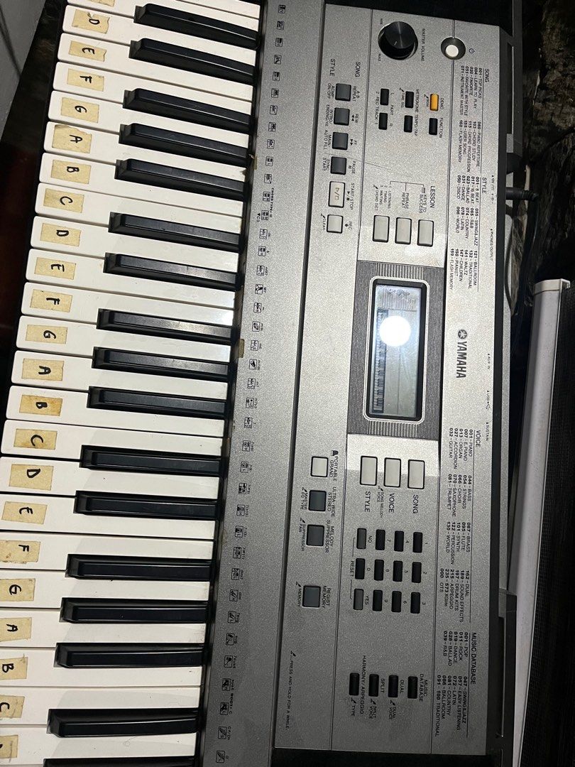 Yamaha Electronic Keyboard PSR E353, Hobbies & Toys, Music & Media, Musical Instruments on Carousell