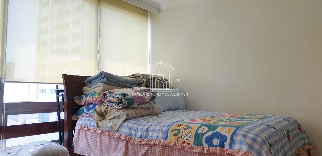 198 square meters 3 bedroom unit for sale at Easton Place, Valero ...