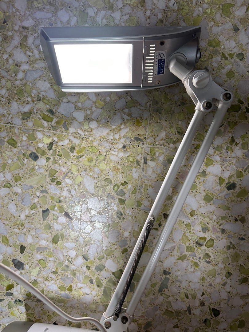 3M Polarizing Table Lamp, TV & Home Appliances, Other Home Appliances ...