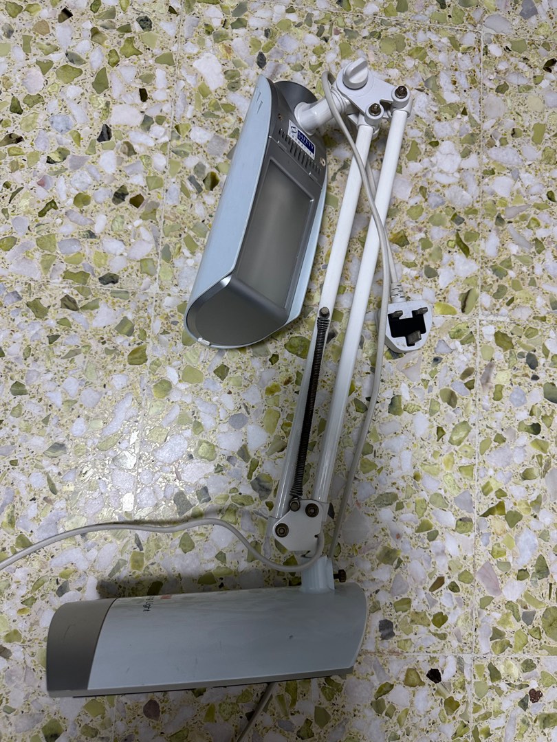 3M Polarizing Table Lamp, TV & Home Appliances, Other Home Appliances ...