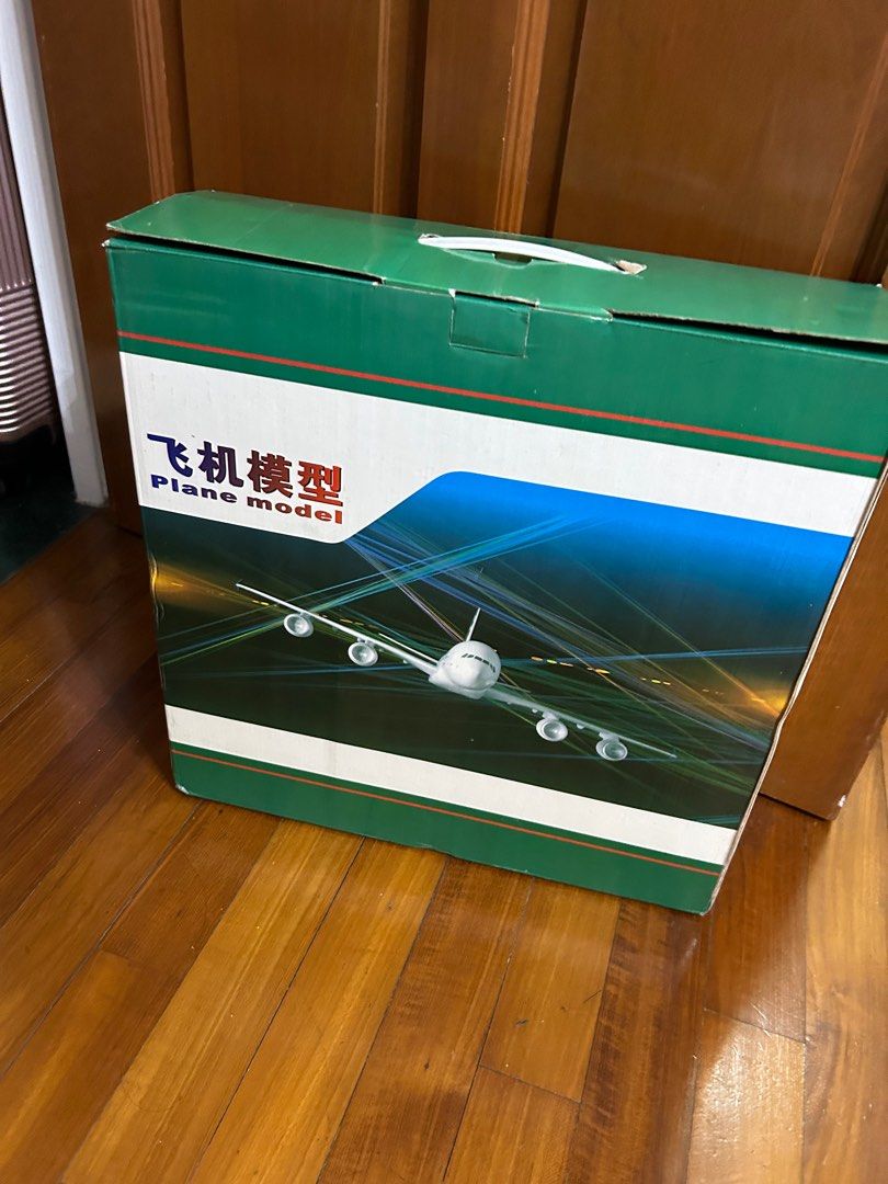 48cm resin plane model Qantas, Hobbies & Toys, Memorabilia ...