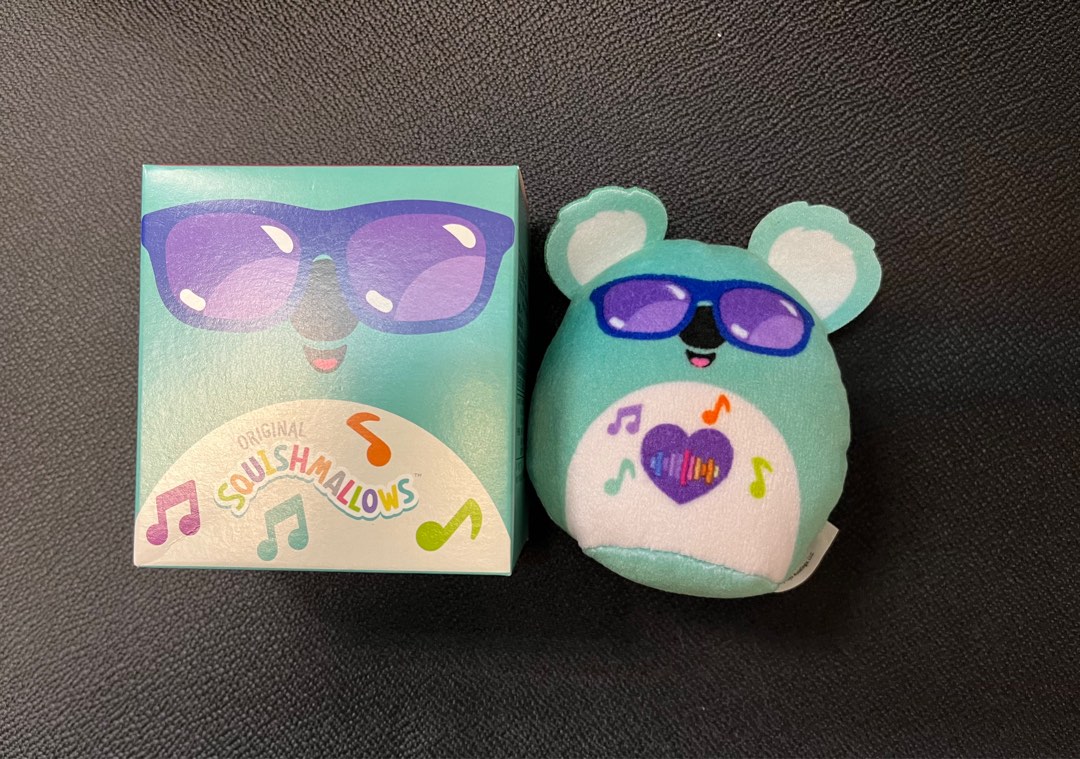 麥當勞 開心樂園餐 SQUISHMALLOWS 系列 - KEVIN, 興趣及遊戲, 玩具 & 遊戲類 - Carousell