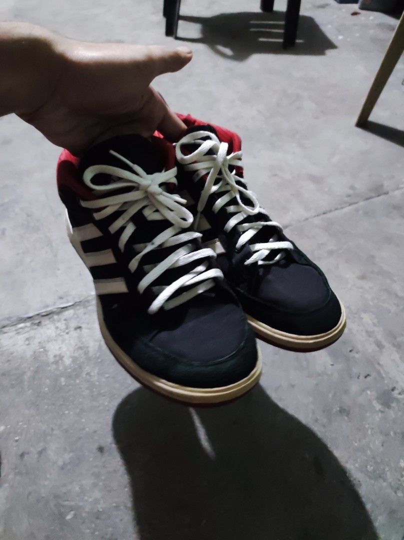 Adidas Samba Mid on Carousell