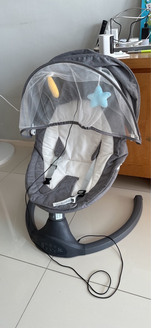 Baby Rocker, Babies & Kids, Babies & Kids Fashion on Carousell