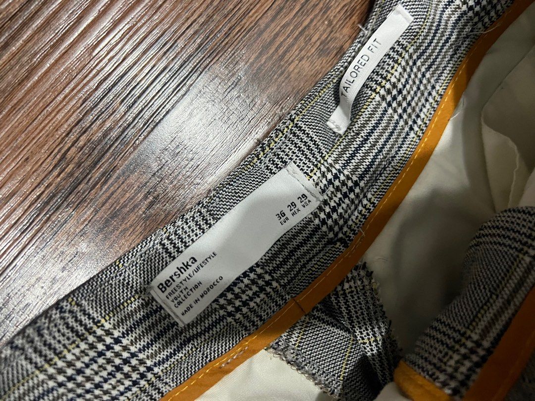 Bershaka Checkered Pants, Men's Fashion, Bottoms, Trousers on Carousell