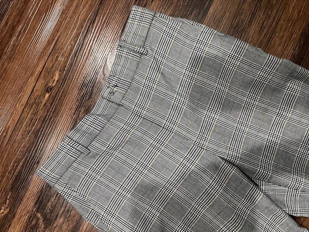 Bershaka Checkered Pants, Men's Fashion, Bottoms, Trousers on Carousell