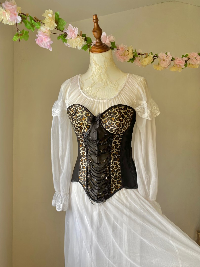 Black leopard hourglass corset, lace up back on Carousell