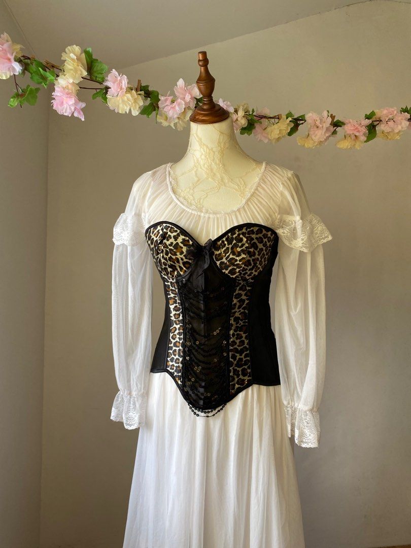 Black leopard hourglass corset, lace up back on Carousell
