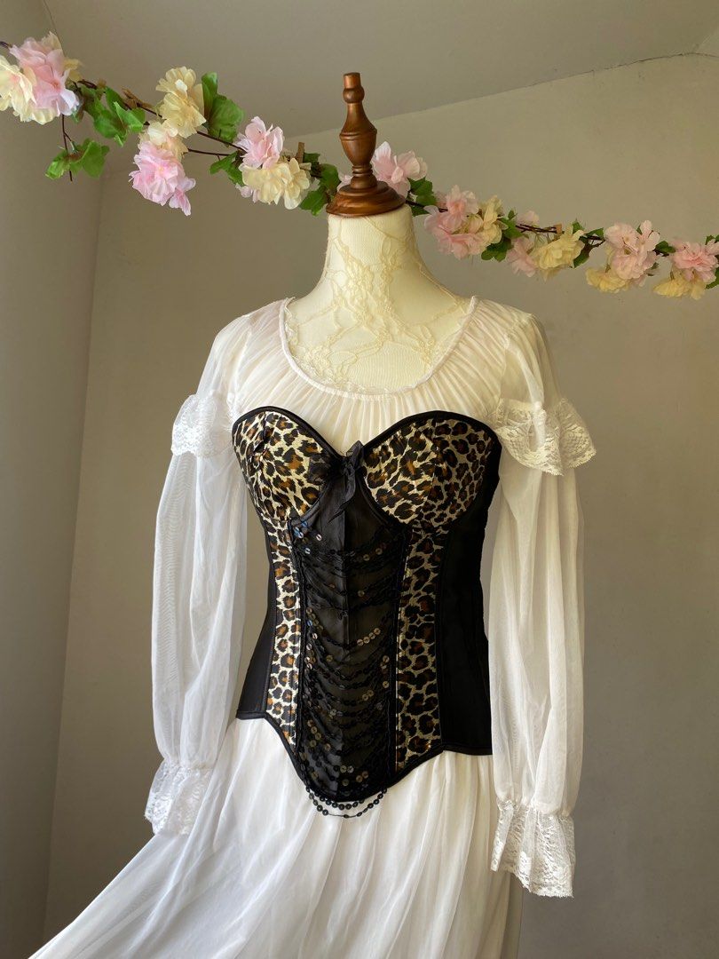Black leopard hourglass corset, lace up back on Carousell