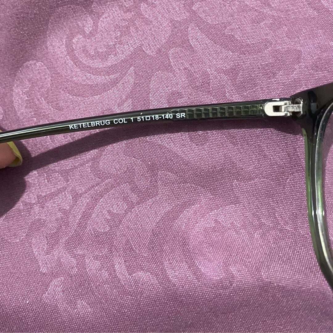 Bridges Frame, Fesyen Wanita, Aksesoris di Carousell