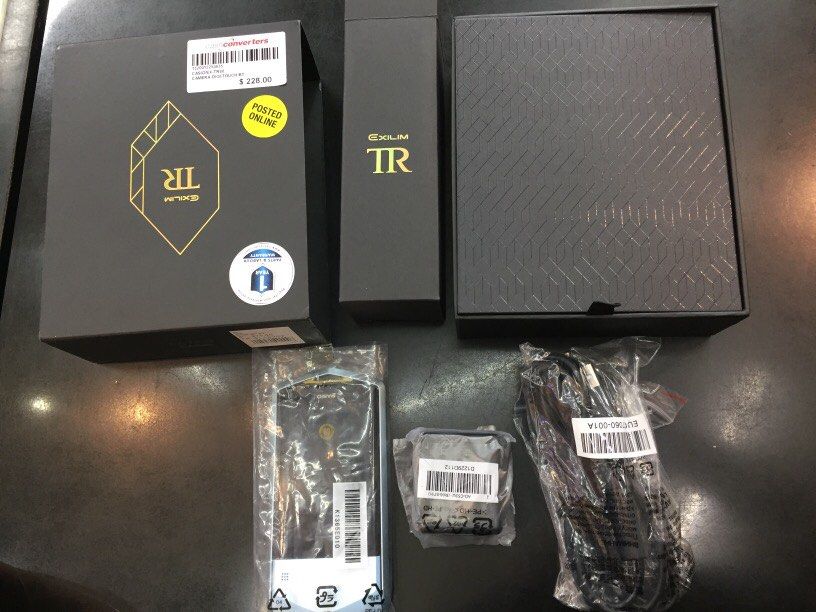 Casio EX-TR80 Beauty Selfie Camera, Photography, Cameras on Carousell
