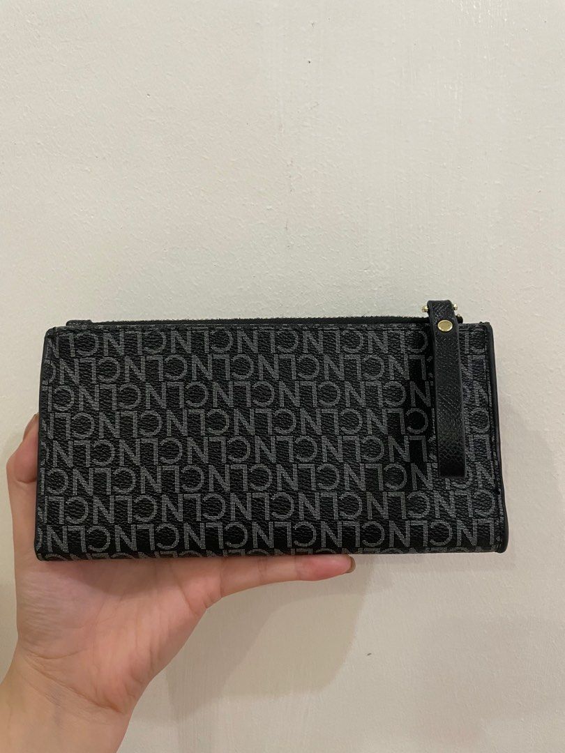 CLN long wallet on Carousell