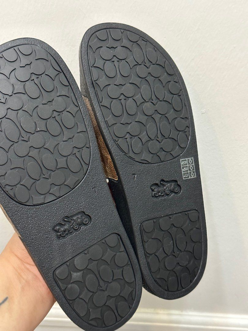 Coach Slides, Women's Fashion, Footwear, Flats & Sandals on Carousell