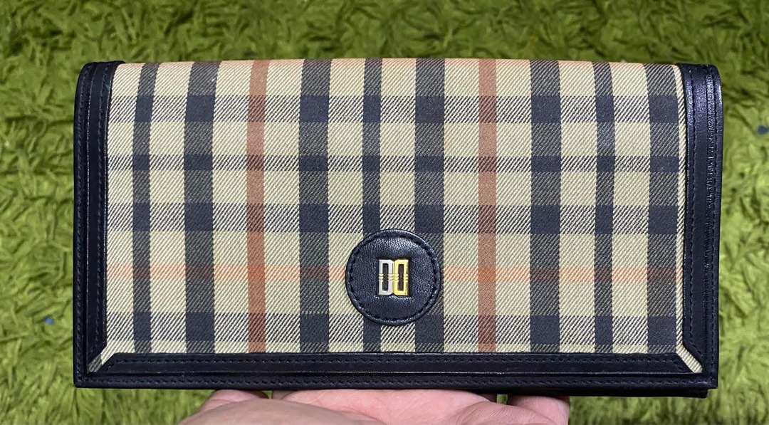 Daks London, Men's Fashion, Watches & Accessories, Wallets & Card Holders on Carousell