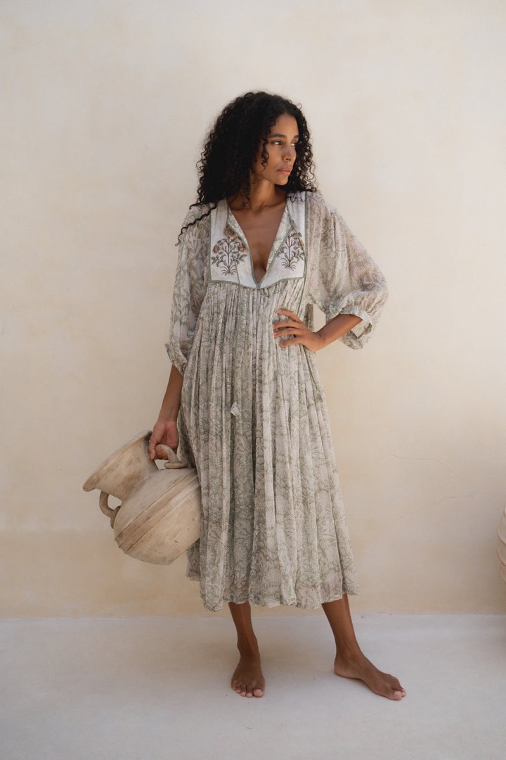 Daughters of India Diya Midi Dress Pistachio, Women's Fashion, Dresses ...