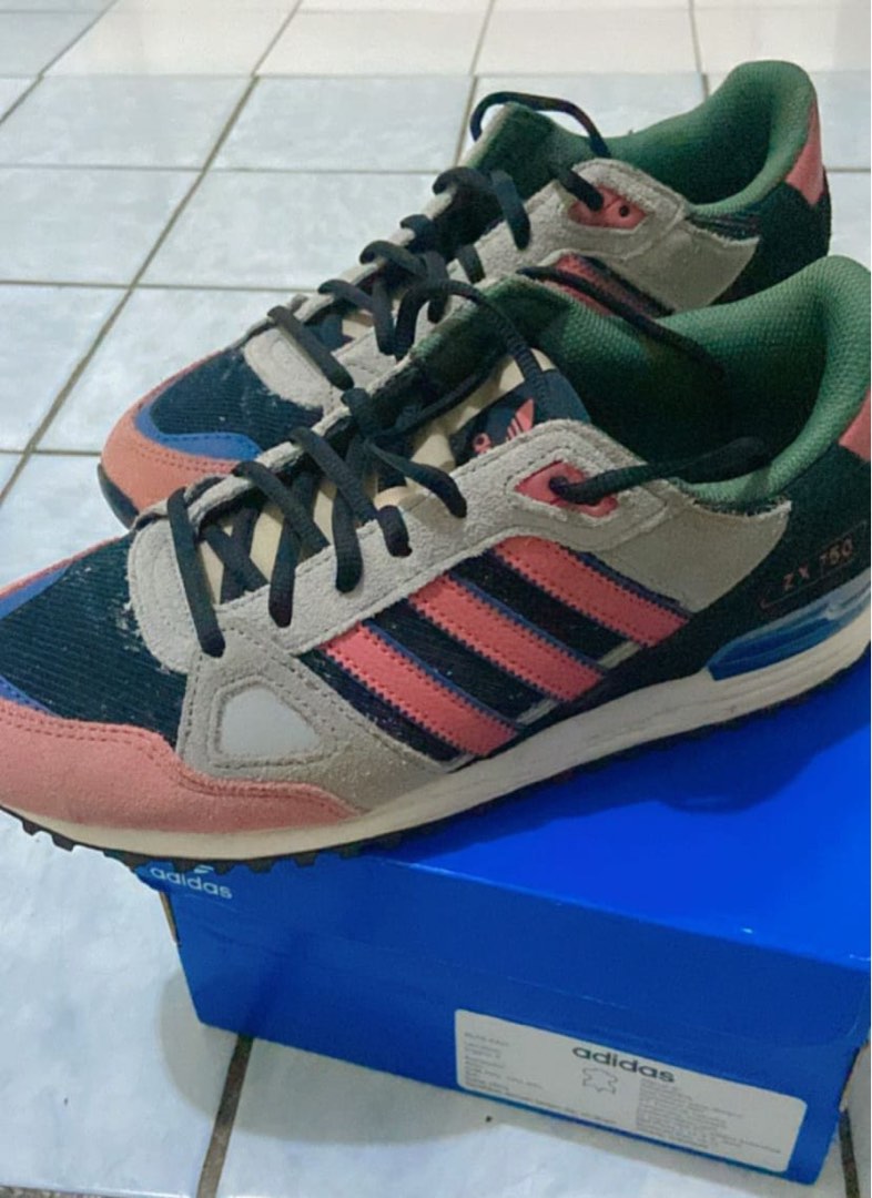 Dijual ADIDAS ( ZX-750 ), Fesyen Pria, Sepatu , Sneakers di Carousell