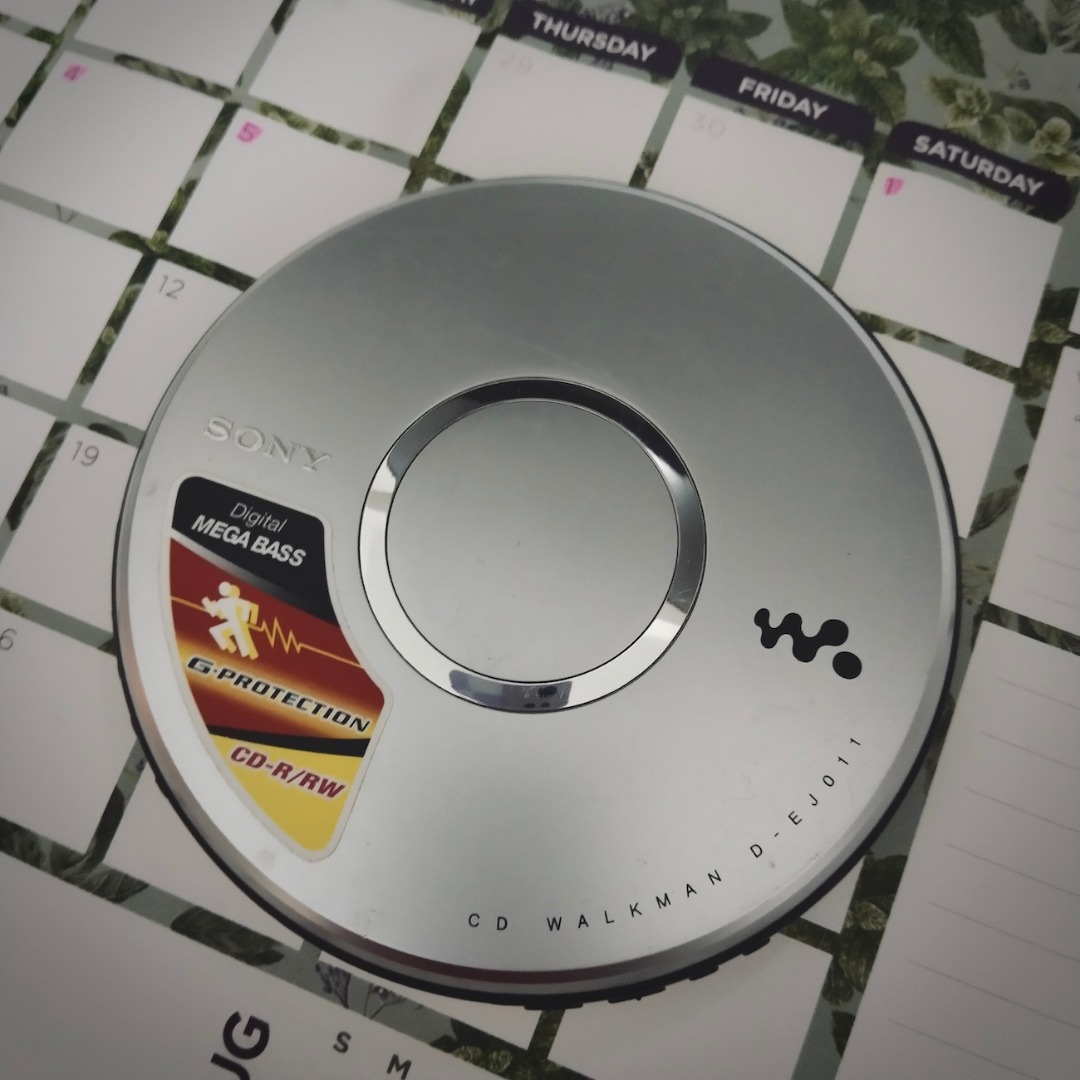 [Discman] Sony CD Walkman D-EJ011 (USED / WORKING), Audio, Portable ...