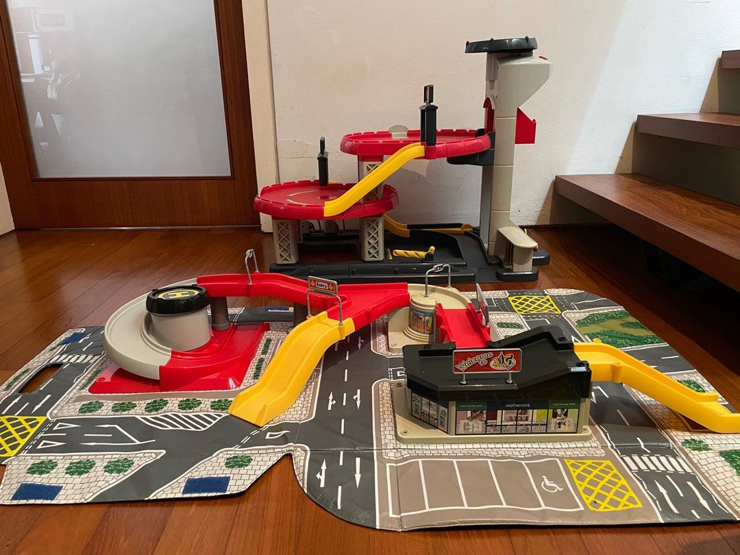 ELC Big City garage and extension set, Hobbies & Toys, Toys & Games on ...