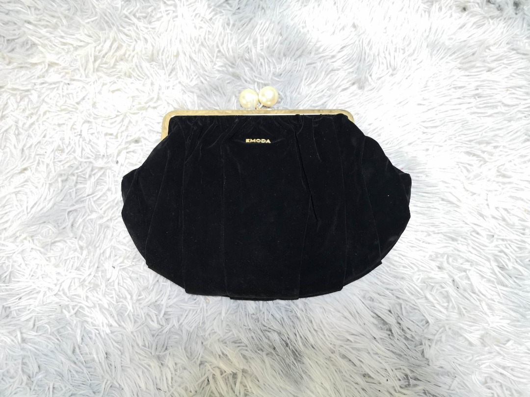 Emoda Black Velvet Kisslock Clutch on Carousell