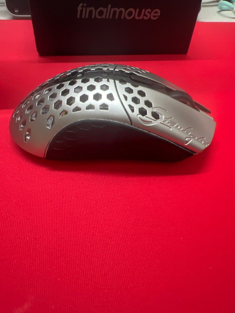 Finalmouse Starlight Pro TenZ Medium, Computers & Tech, Parts ...