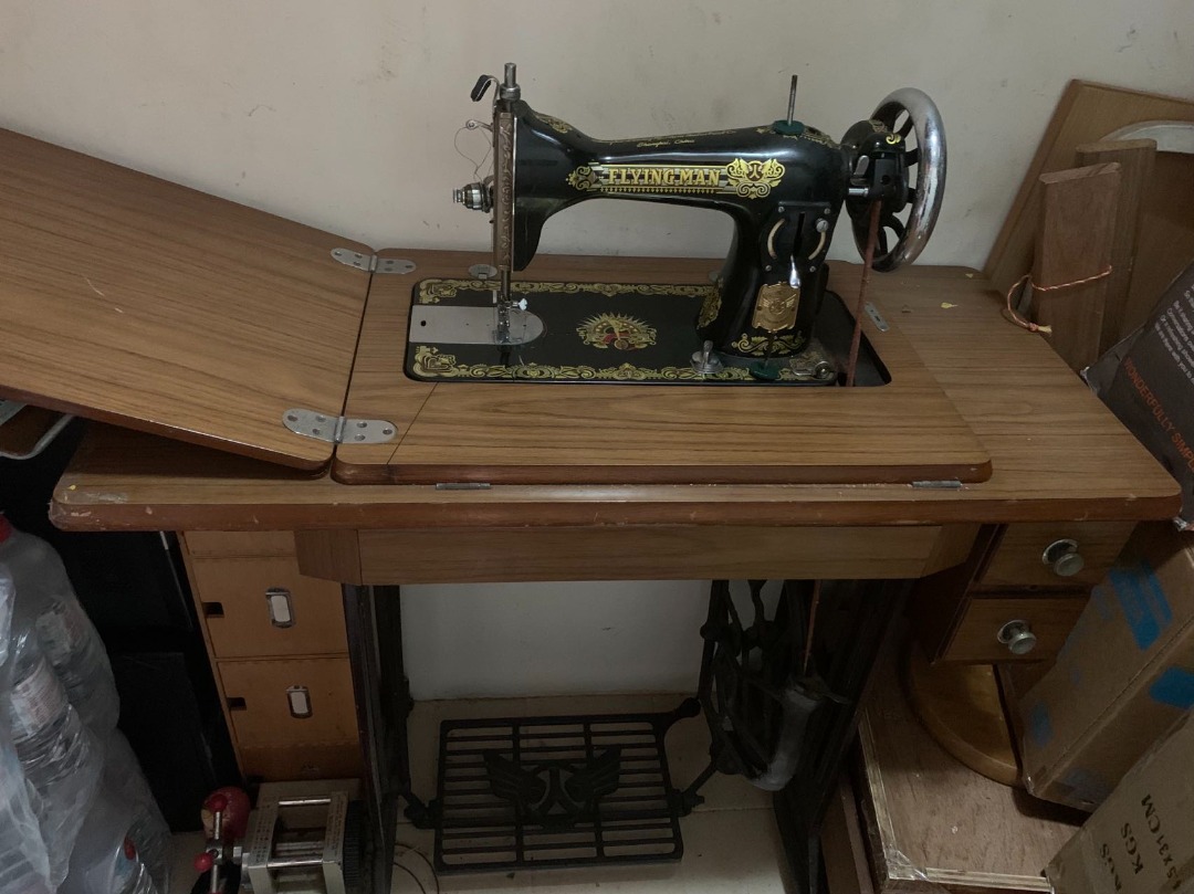 flyingMan Sewing Machine, Hobbies & Toys, Memorabilia & Collectibles ...