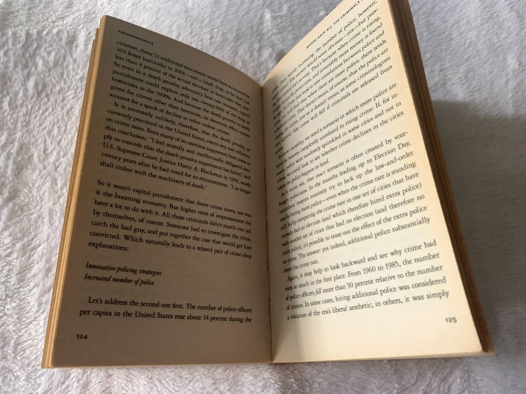 Freakonomics by Steven D. Levitt and Stephen J. Dubner, Hobbies & Toys ...