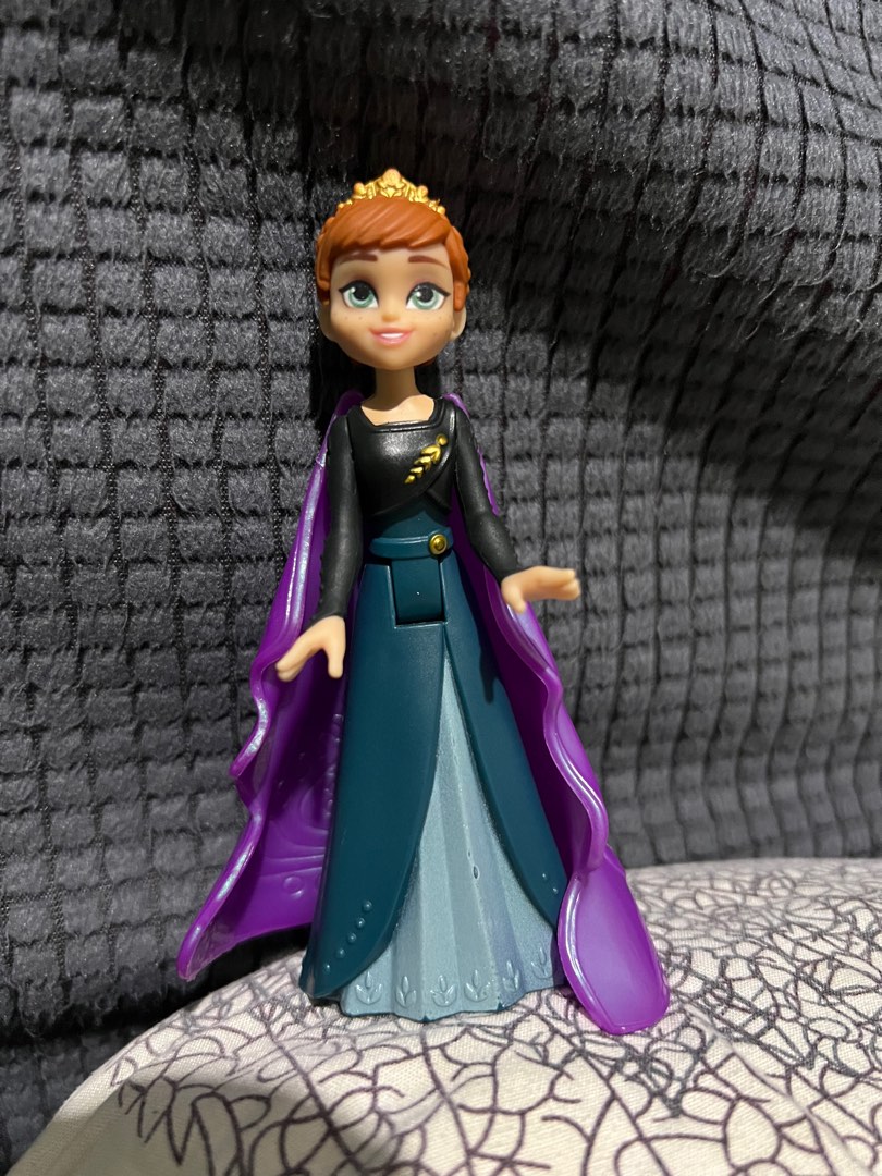 Frozen Ana on Carousell