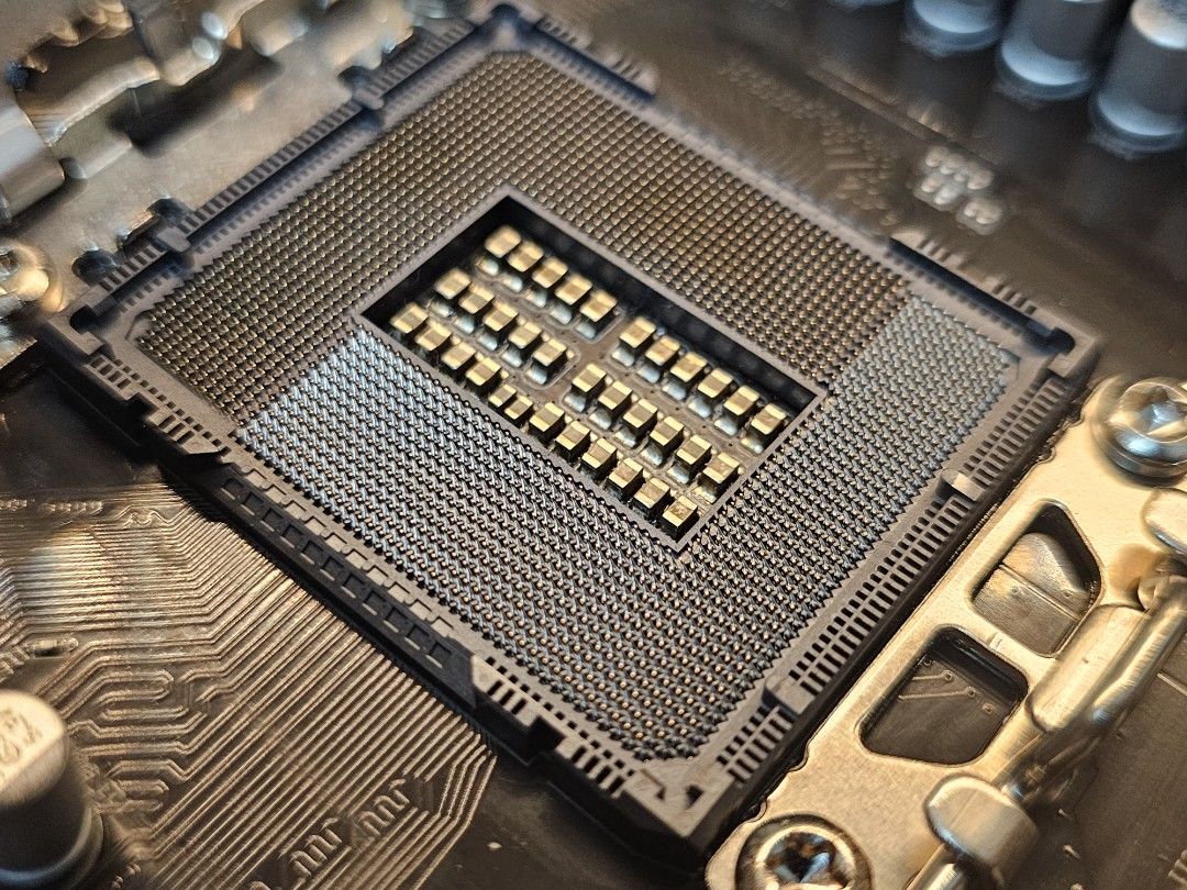 Gigabyte Z790 UD AX DDR5 WIFI 6E LGA 1700 Gaming Motherboard, Computers ...