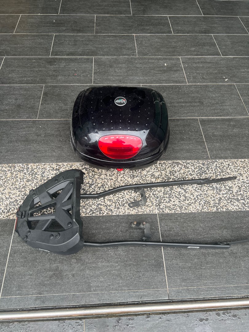 GIVI Rack & Box Y16, Auto Accessories on Carousell