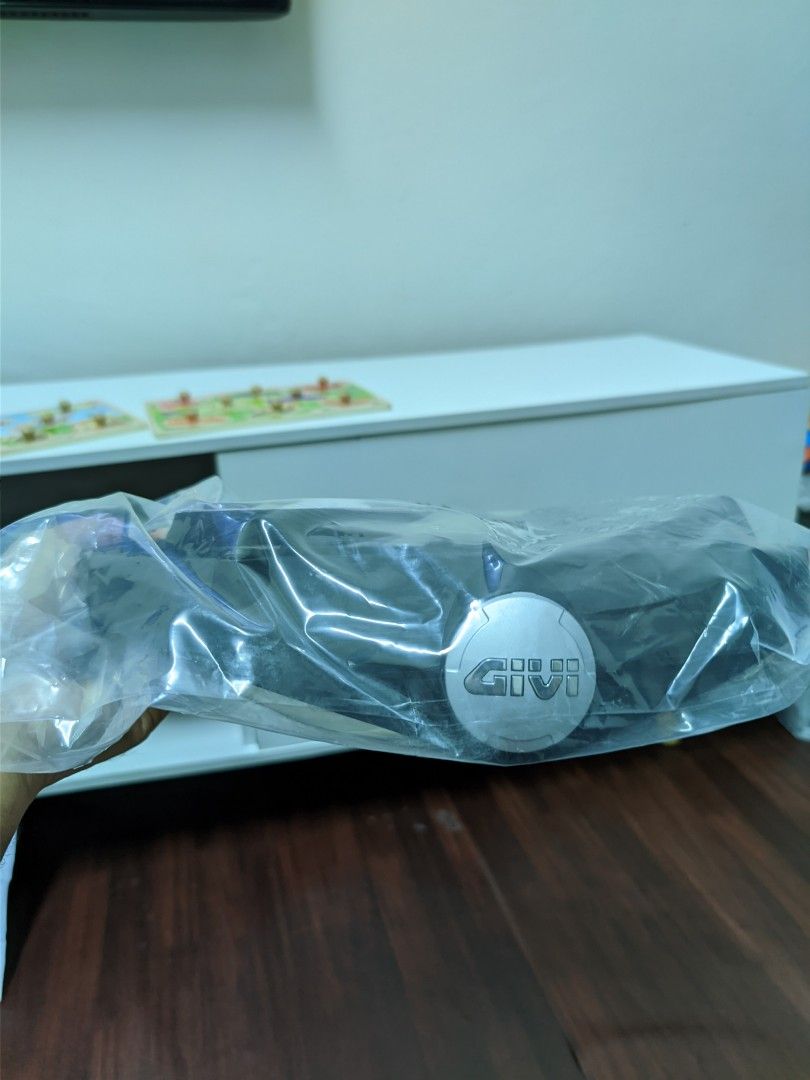 GIVI Rack Base Plate, Auto Accessories on Carousell