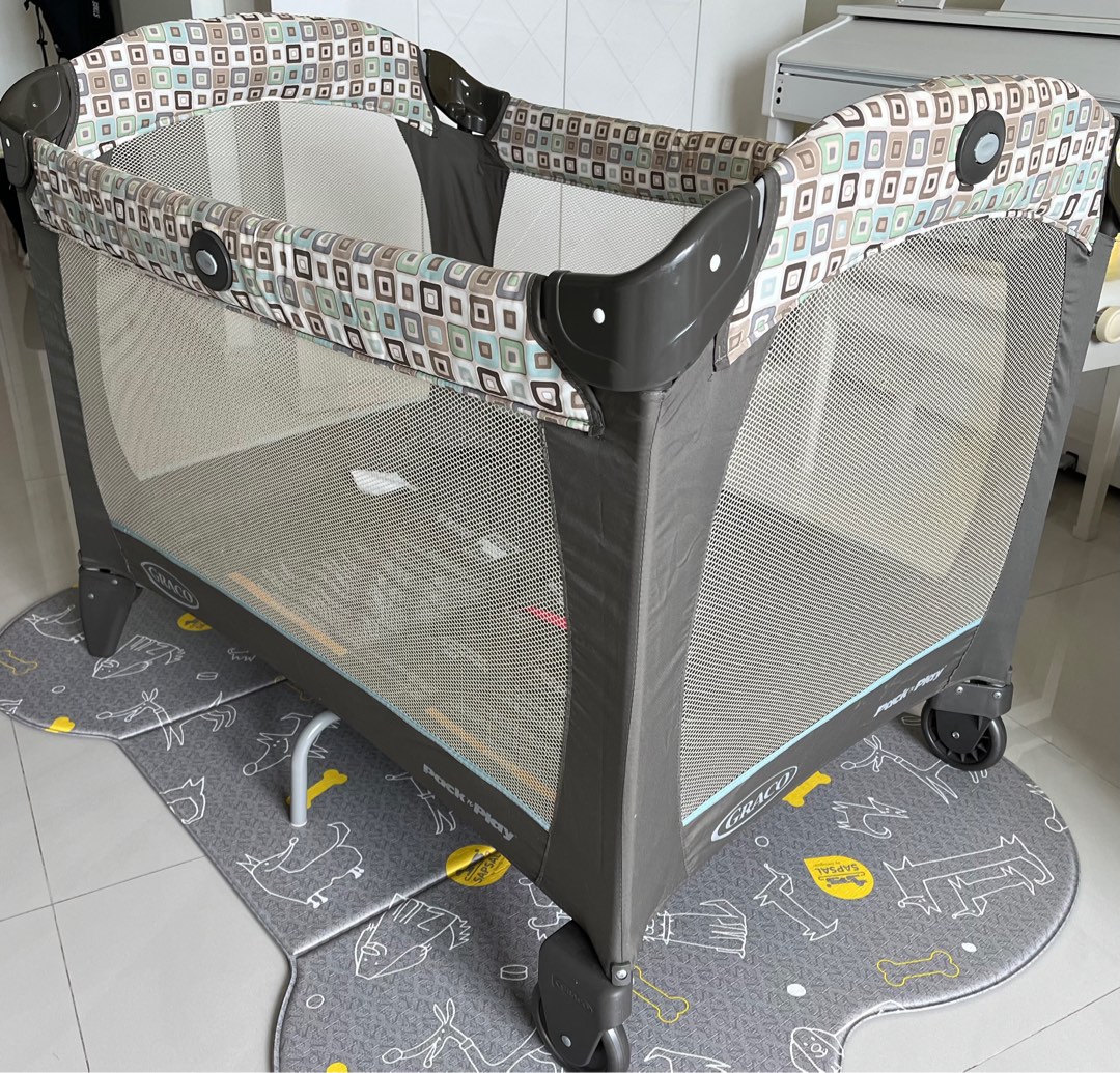 Graco Playpen / Baby Travel Cot, Babies & Kids, Baby Nursery & Kids ...