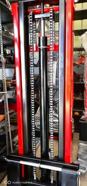 Hydraulic Stacker, Commercial & Industrial, Construction Tools ...