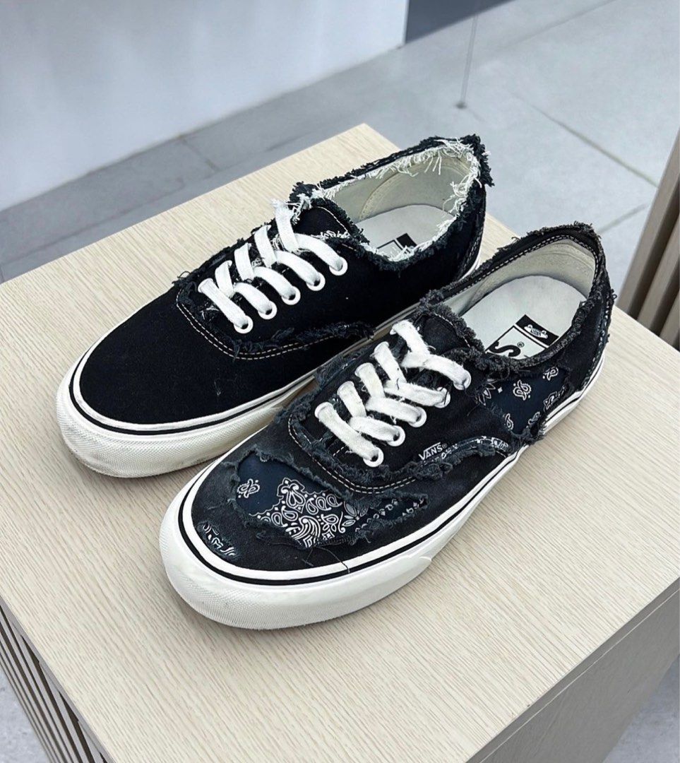 Invincible x Vans Vault Gnarly pack Us 9, Men's Fashion, Footwear ...