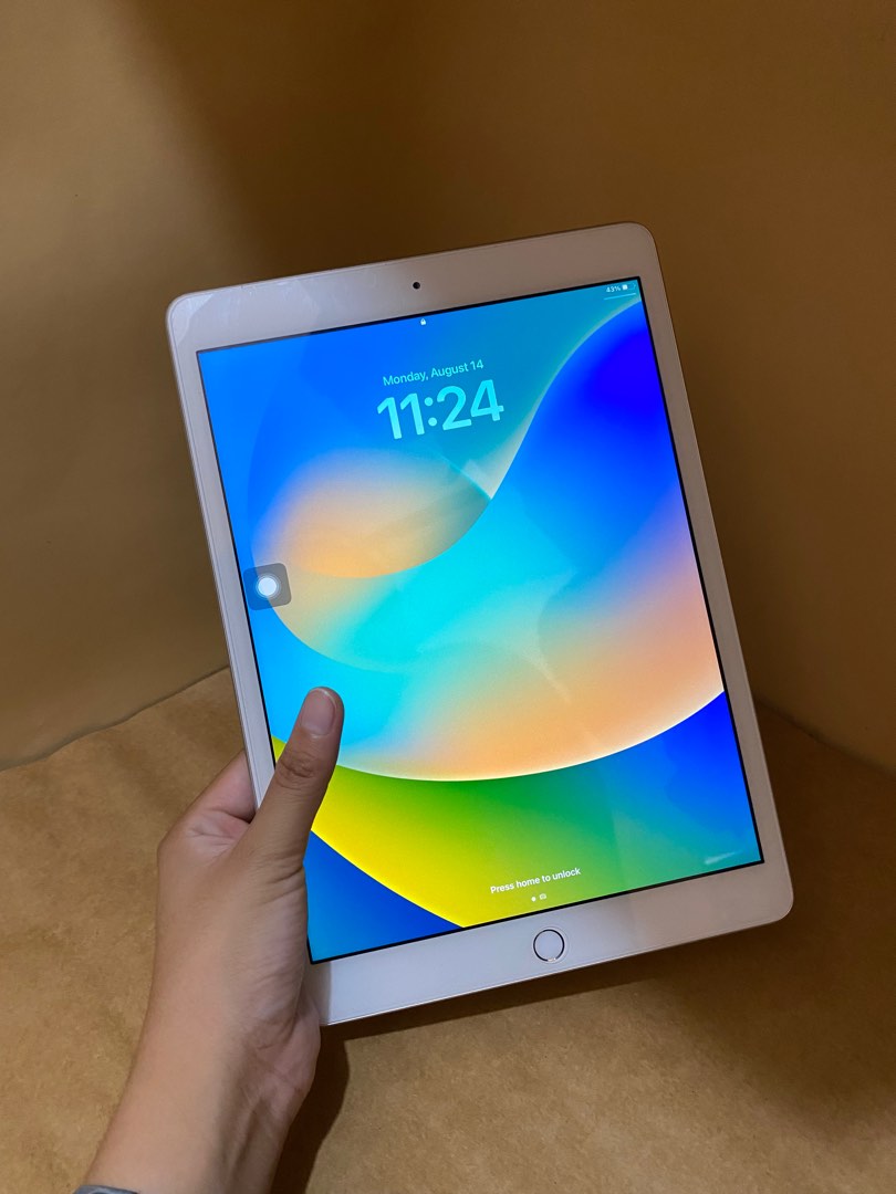 iPad 8th Gen 128GB, Mobile Phones & Gadgets, Tablets, iPad on Carousell