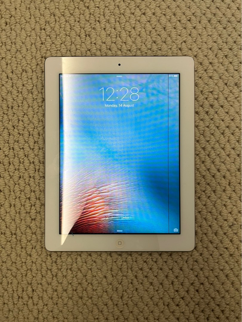 Ipad Gen 2, Mobile Phones & Gadgets, Tablets, iPad on Carousell