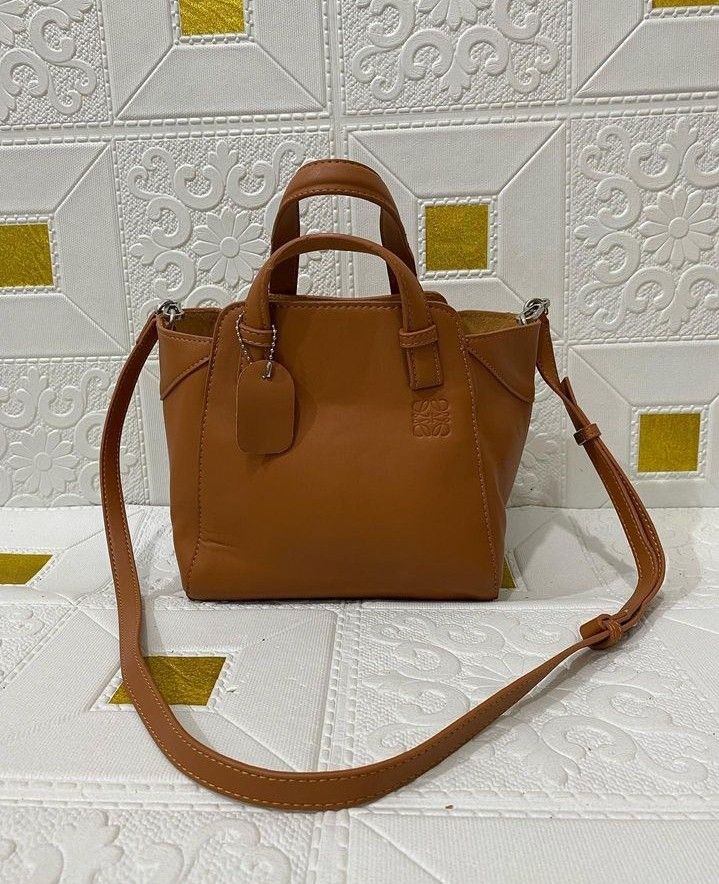 Loewe made in Spain full kulit and, Fesyen Wanita, Tas & Dompet di ...