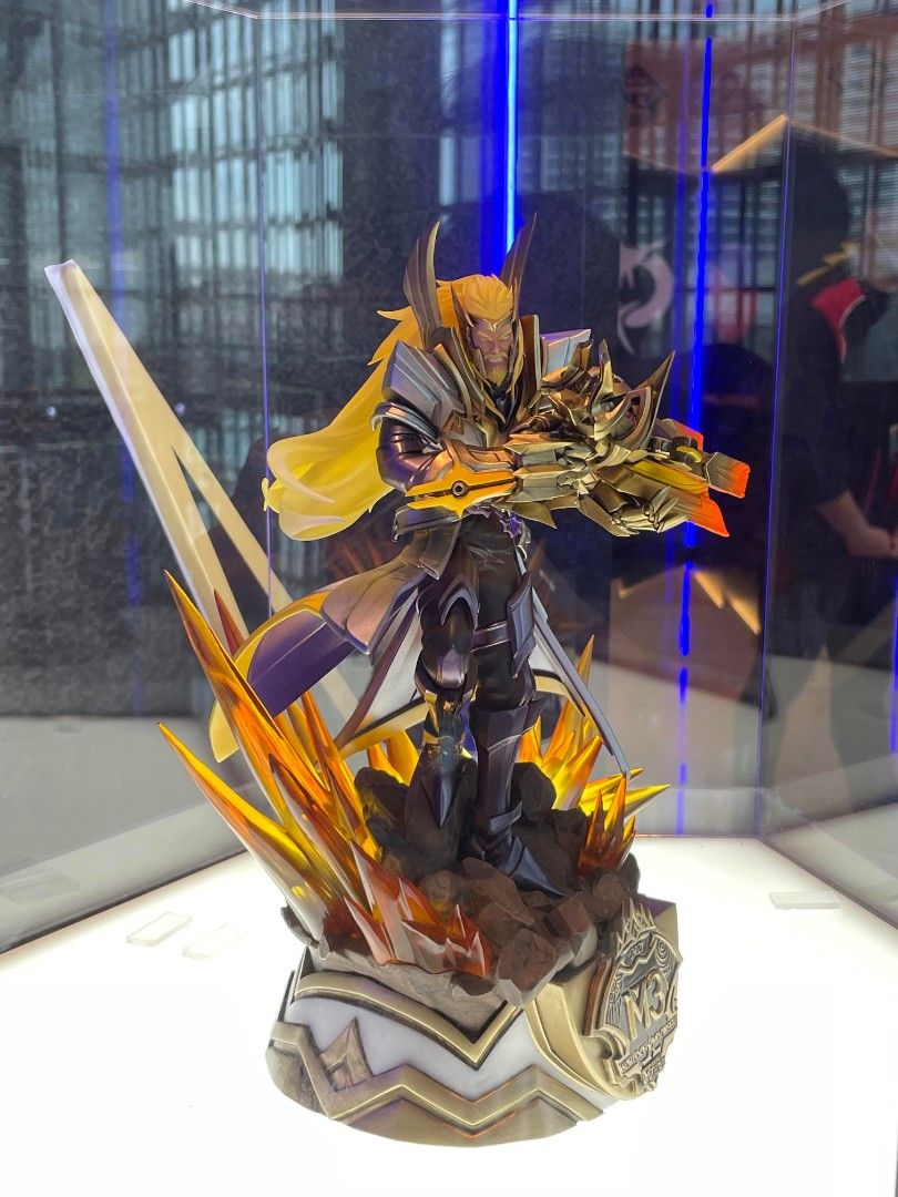 M3 Roger figurine limited edition MLBB Mobile legends m4 m5, Hobbies ...