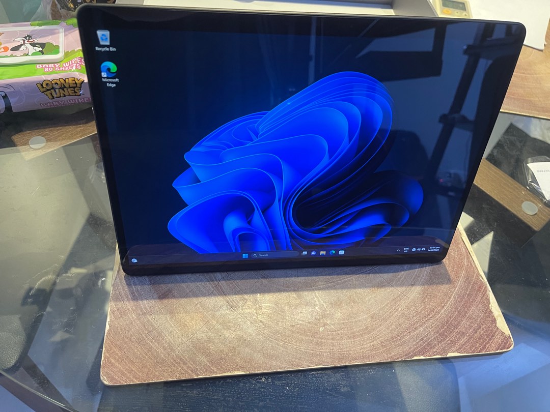 Microsoft pro x, Computers & Tech, Laptops & Notebooks on Carousell