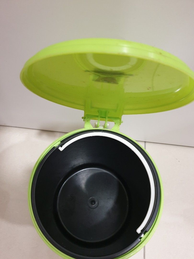 Mini Dustbin, Furniture & Home Living, Cleaning & Homecare Supplies ...