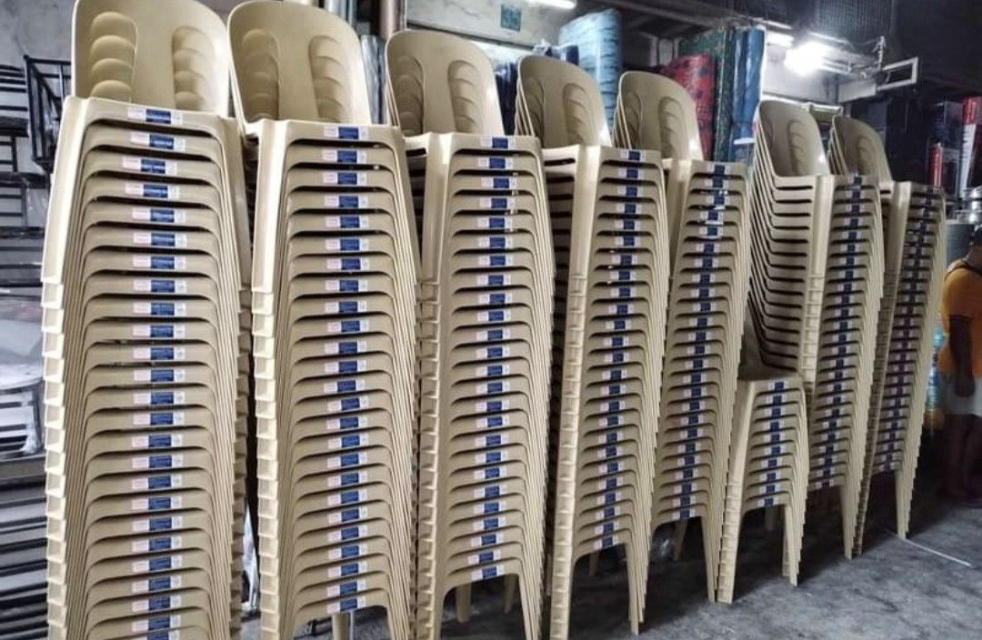 Monoblocks Chair Uratex Sanyo Pearl Fuson, Furniture & Home Living ...