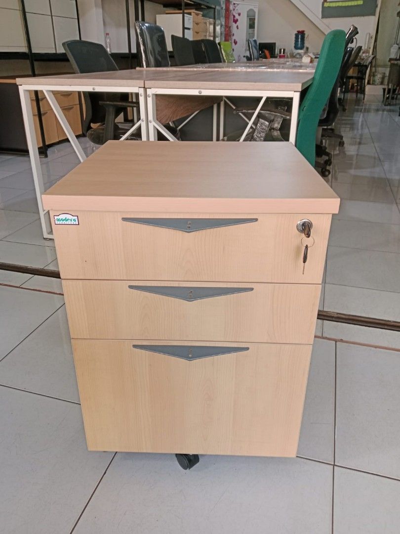 nakas drawer kantor MODERA, Perabotan Rumah di Carousell
