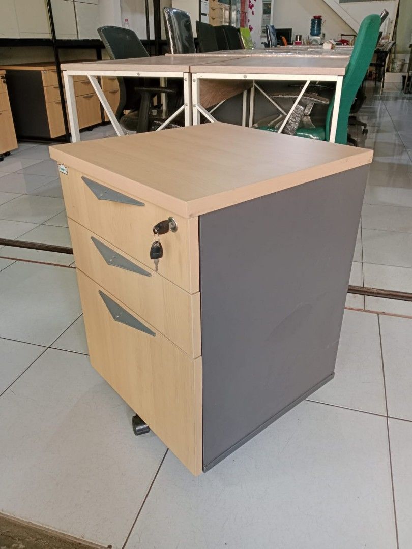nakas drawer kantor MODERA, Perabotan Rumah di Carousell
