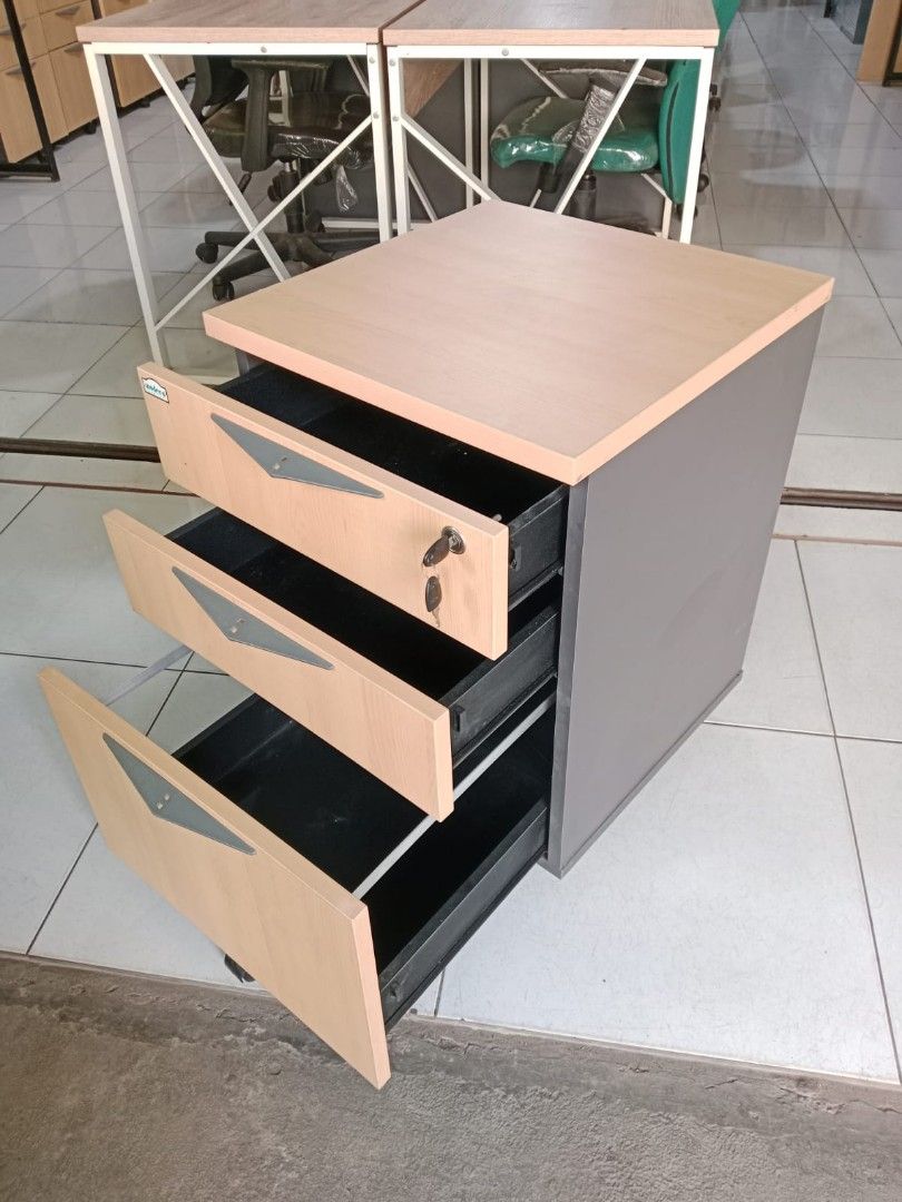 nakas drawer kantor MODERA, Perabotan Rumah di Carousell