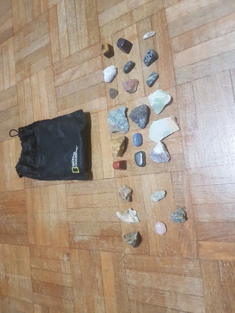 National Geographic ROCK AND MINERAL GAME SET, Hobbies & Toys, Toys ...
