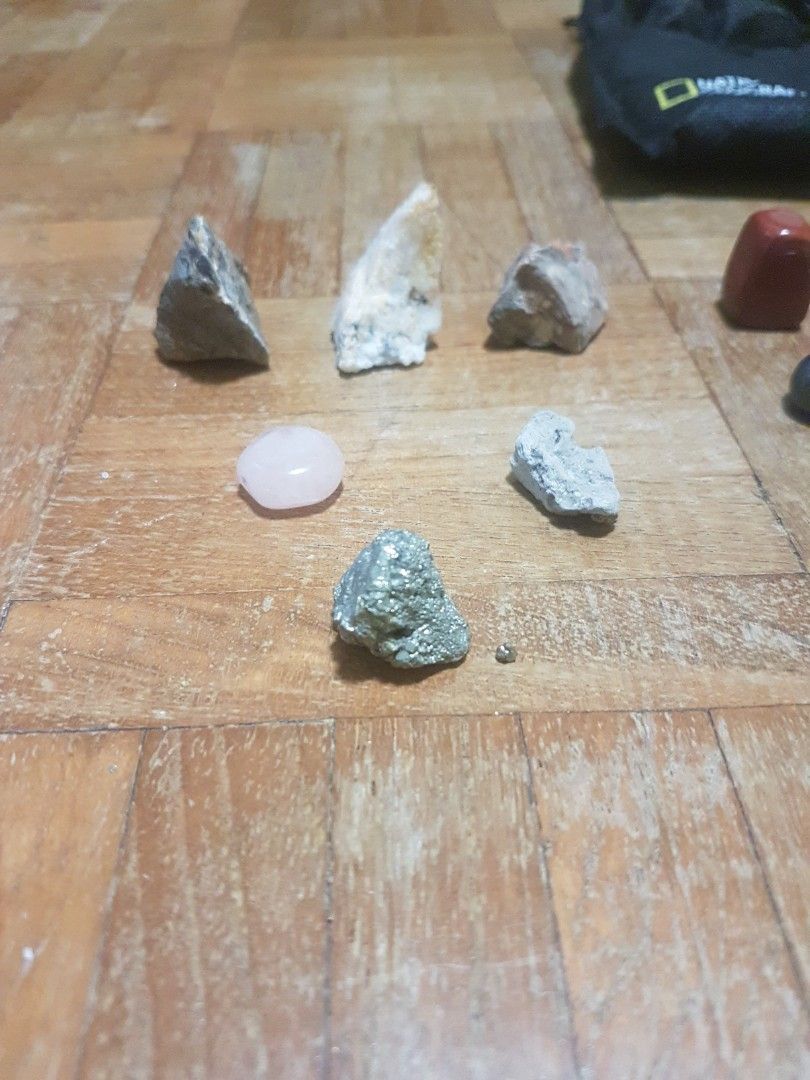 National Geographic ROCK AND MINERAL GAME SET, Hobbies & Toys, Toys ...